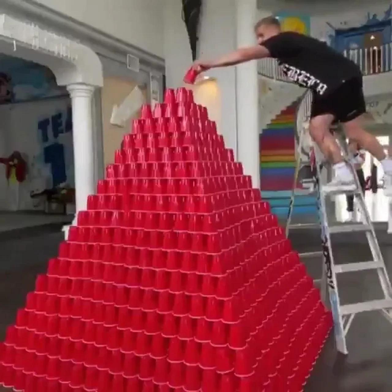 Pyramid Capstone Fail