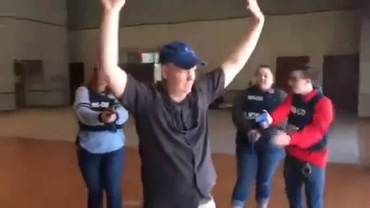 IRS Agents - Training to Use Guns