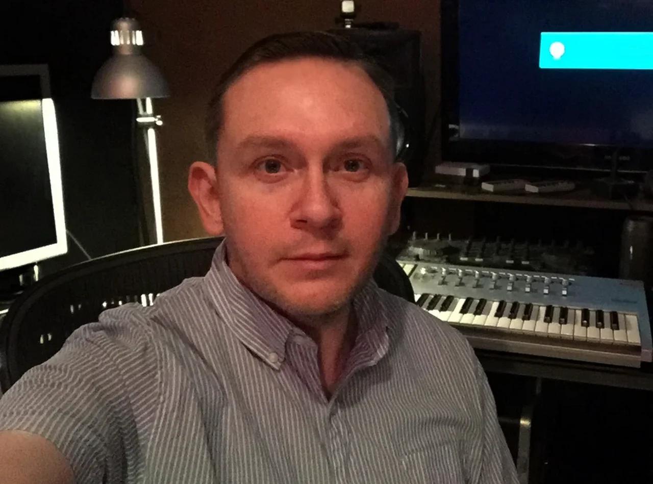 Follow 🎼 The Music Fan Man (of Music or Lose It)