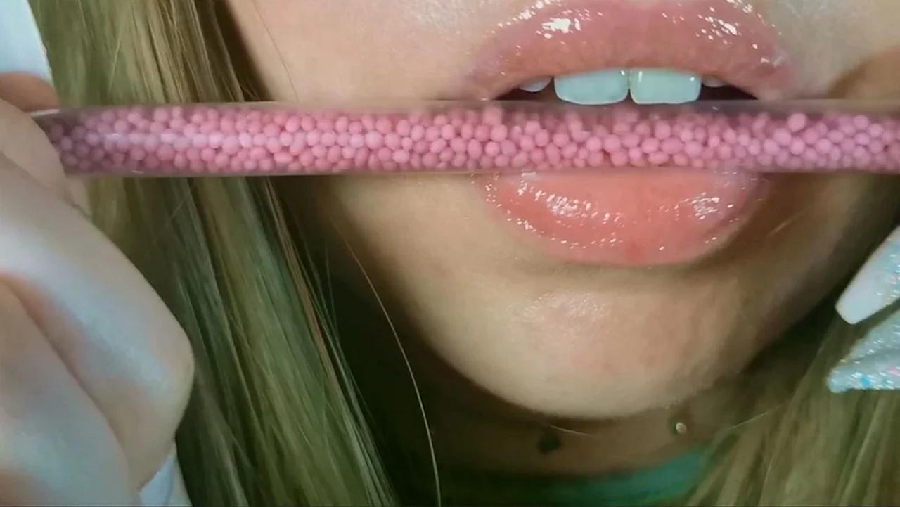 asmr biting on the strawberry straw 🍓