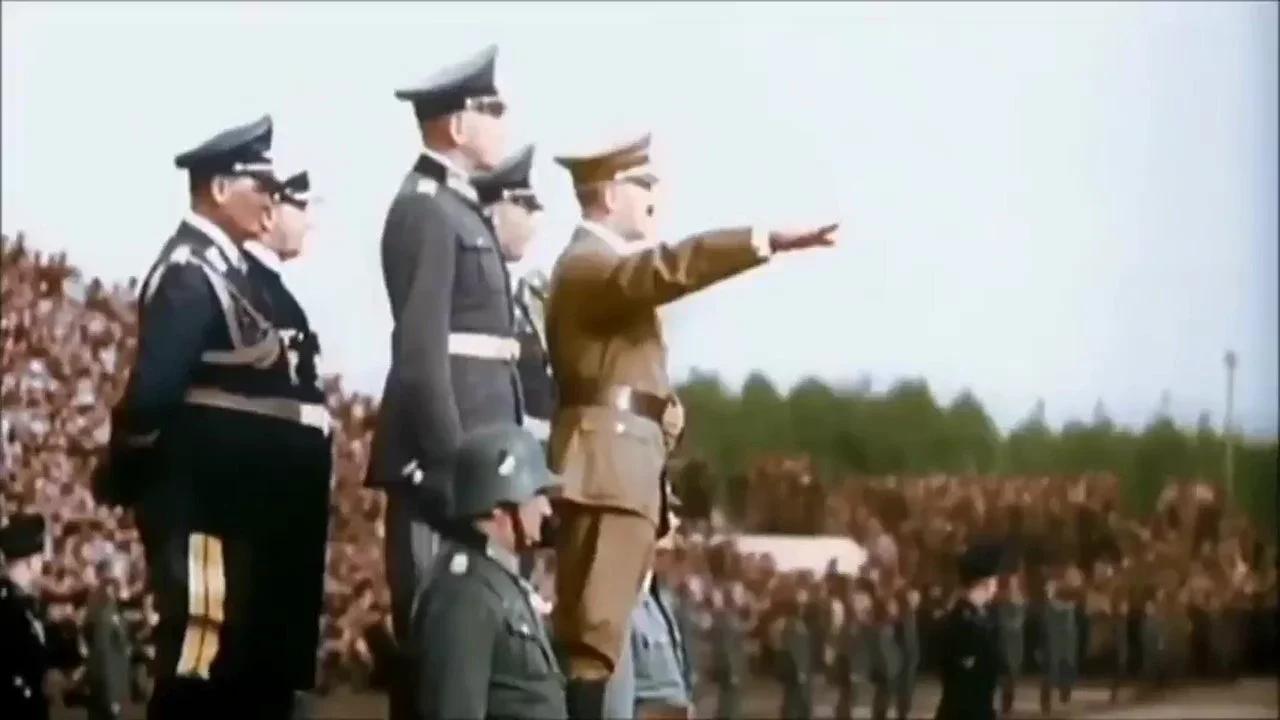 Le Pays 2 Memel - Adolf Hitler