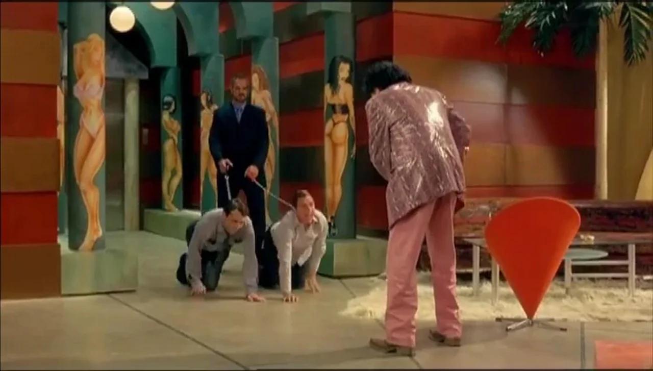 Les journalistes, présentés en une seule minute, dans Elvis Gratton 3 ...