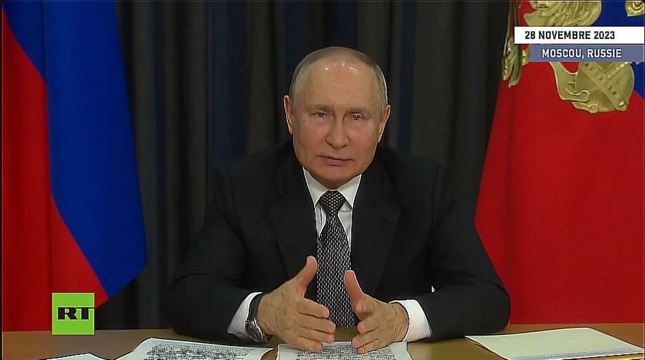 Russie : Vladimir Poutine rappelle le rôle de la famille et des ...