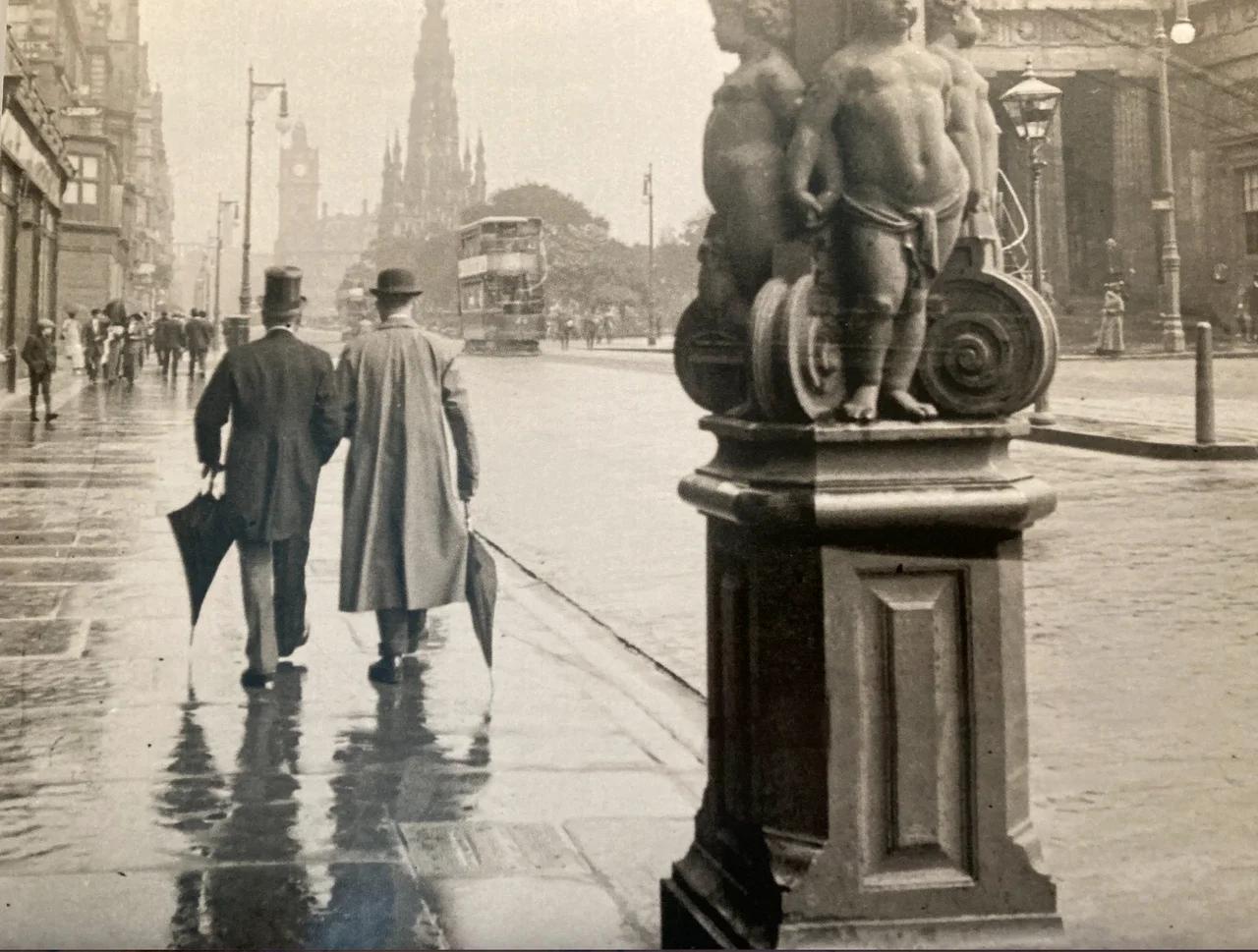 An example of a powerful picture