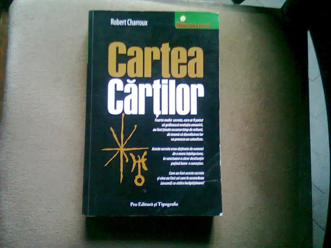 Robert Charroux - Cartea cartilor [PDF]